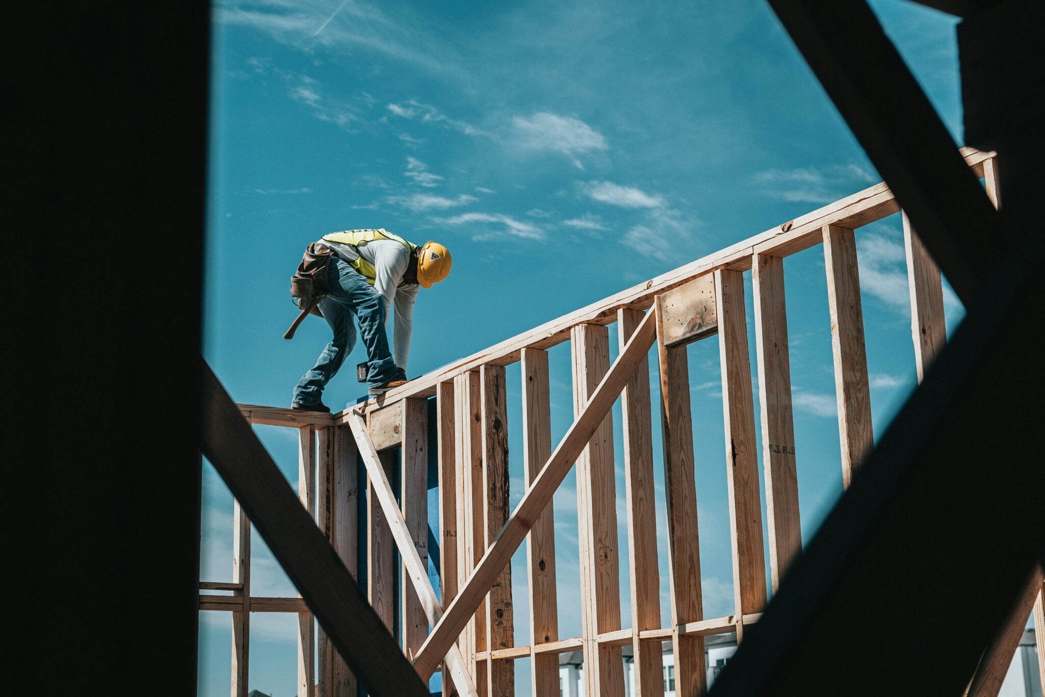 5 Ways Small Construction Companies Can Win Big in 2025 - Fenbridge Finance